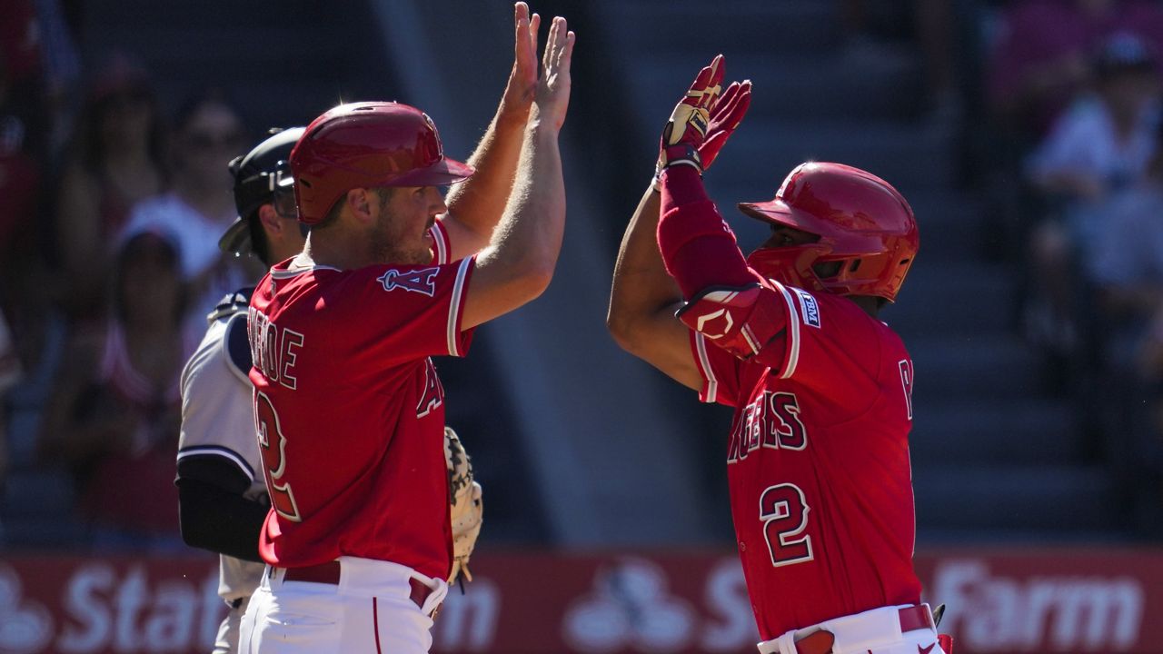 Angels complete sweep of Yankees with 7-3 win