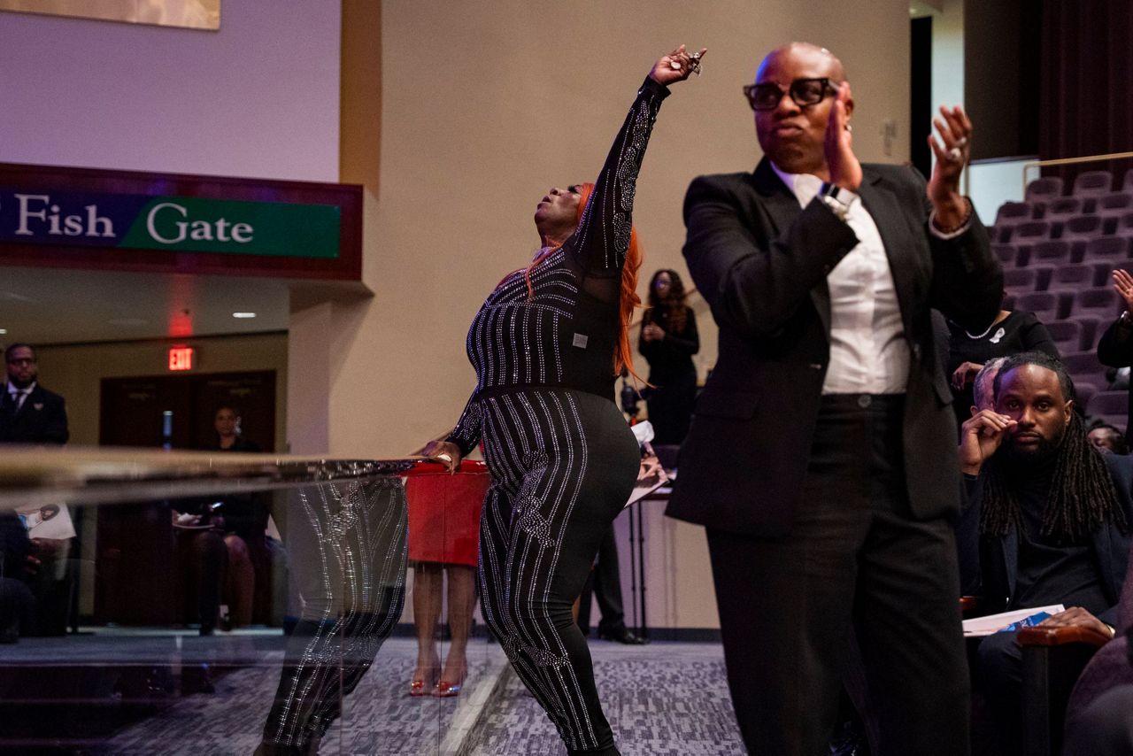 Memorial service held for Grammy-nominated R&B singer Angie Stone