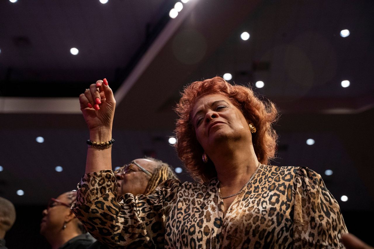 Memorial service held for Grammy-nominated R&B singer Angie Stone