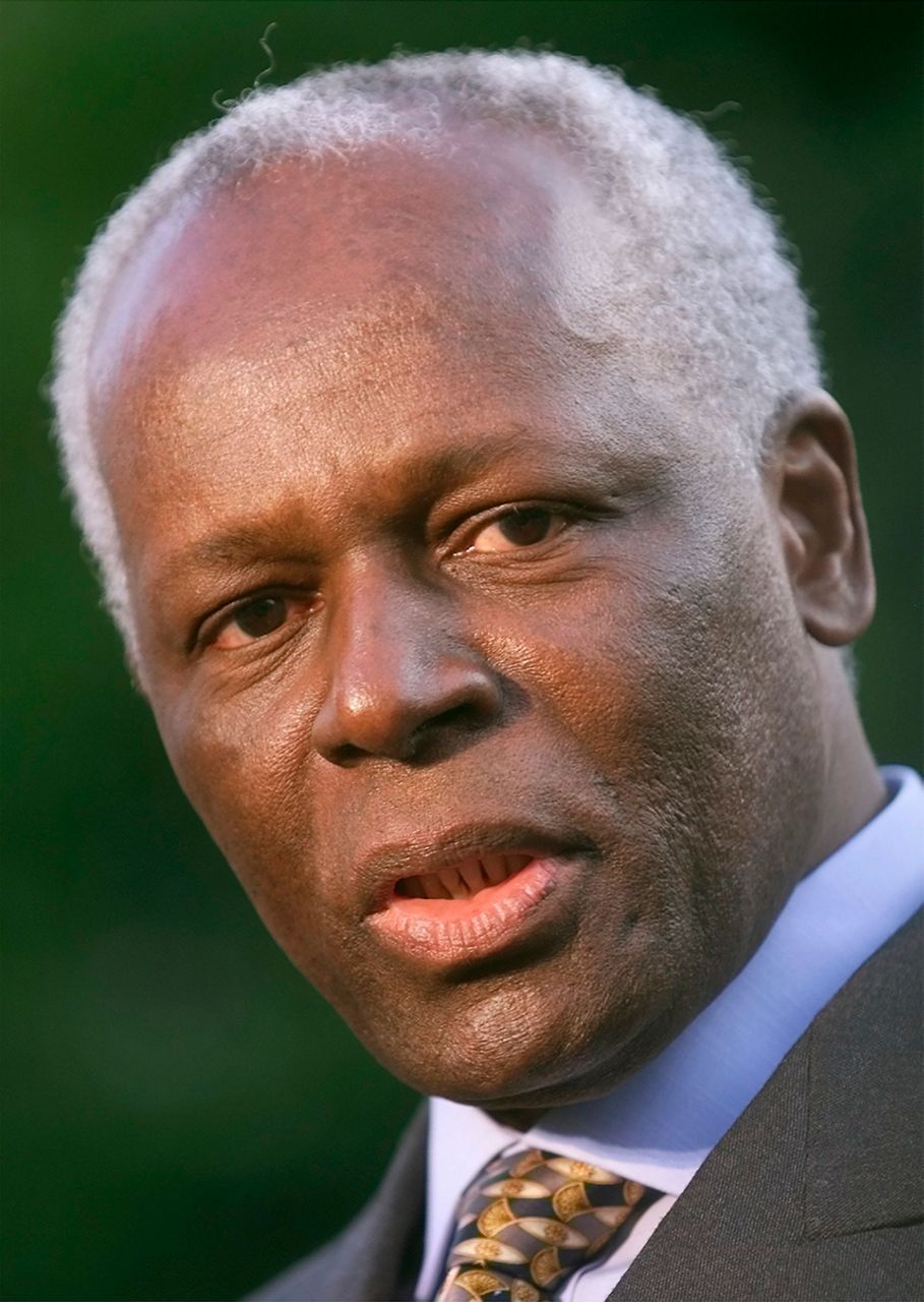 Former Angolan president Jose Eduardo Dos Santos dies at 79