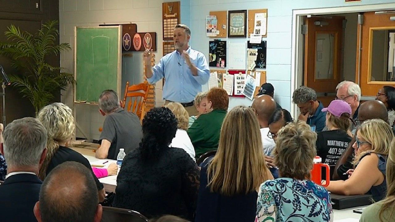 Apopka community leaders address homelessness in the city