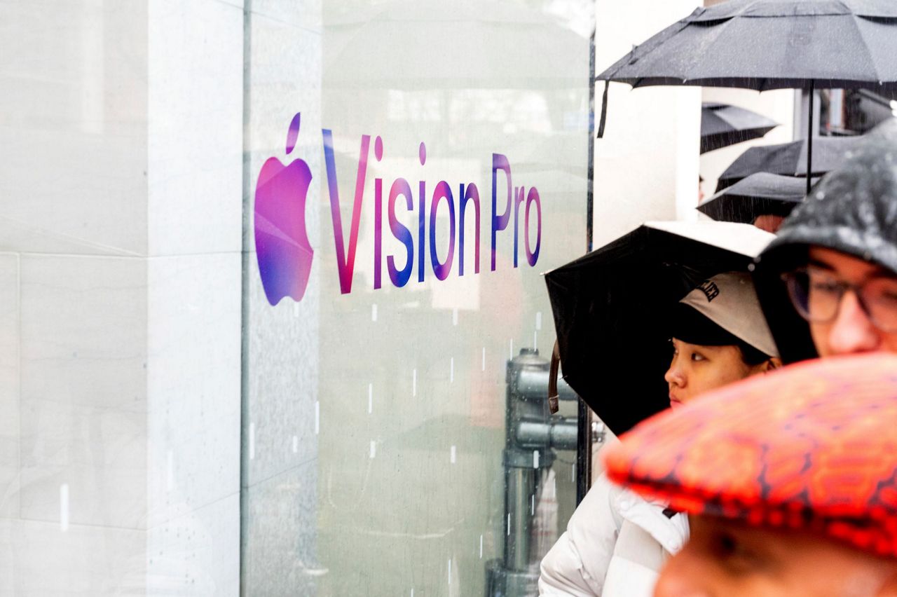 Why Apple is pushing the term 'spatial computing' along with its new ...