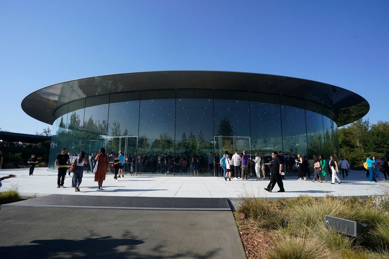 Apple puts on first in-person event since start of pandemic