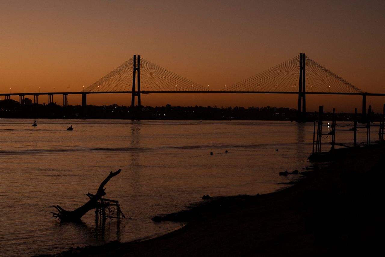 Drought hits South America river, threatening vast ecosystem