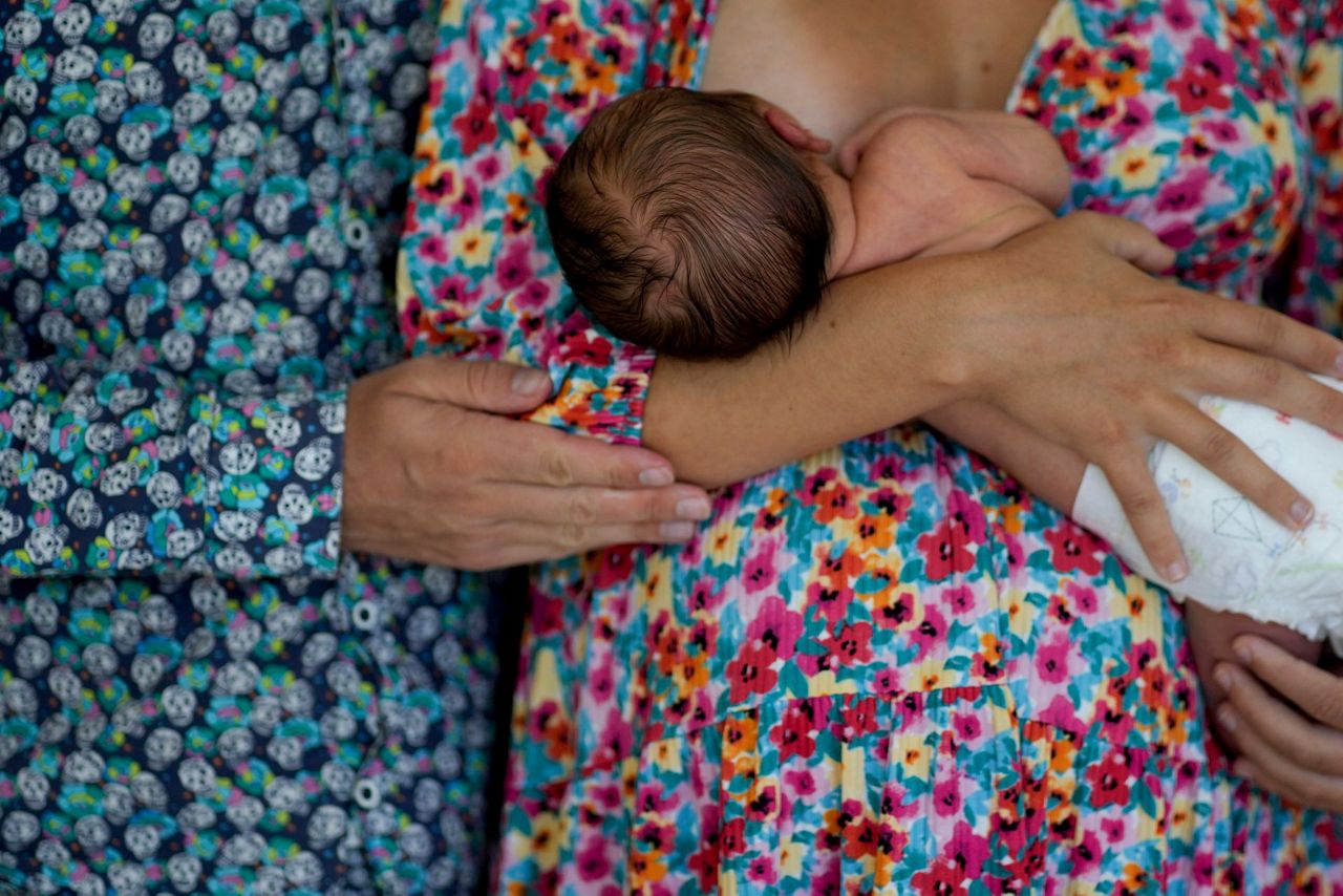 Pregnant Russians flock to Argentina seeking new passports