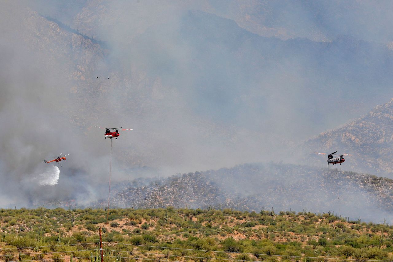 Wildfire near Tucson, Arizona, threatens hundreds of homes