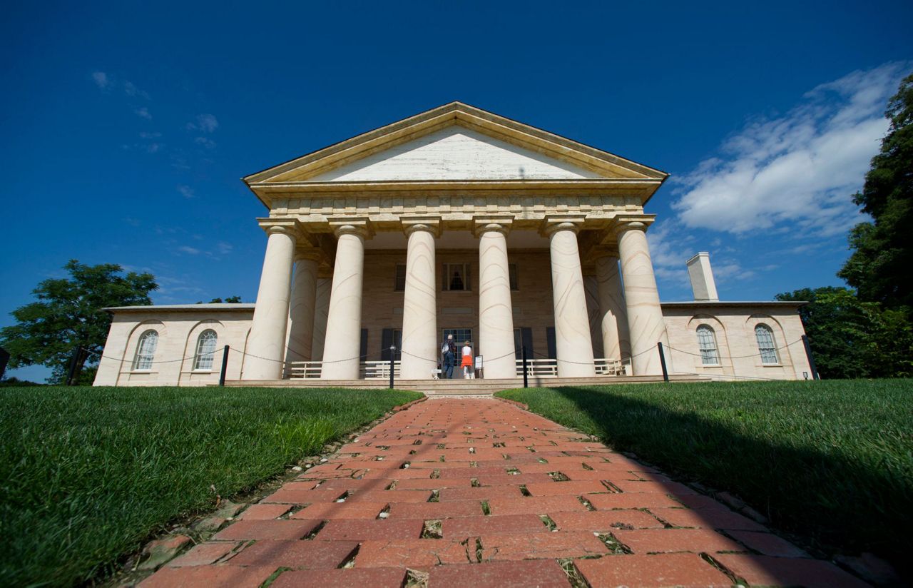 Congressman seeks to end park's designation as Lee memorial