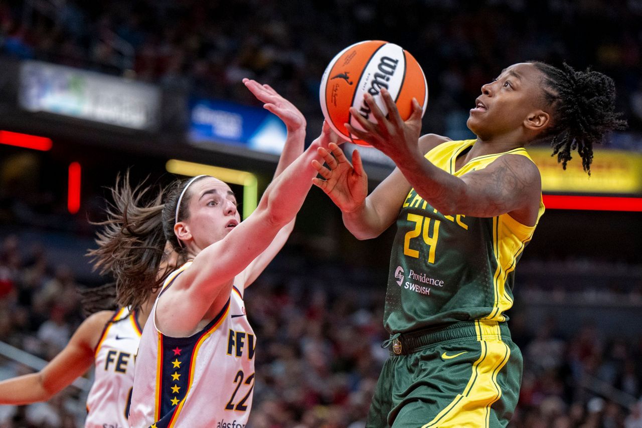 Reigning WNBA champion Aces struggling to start season while trying to ...