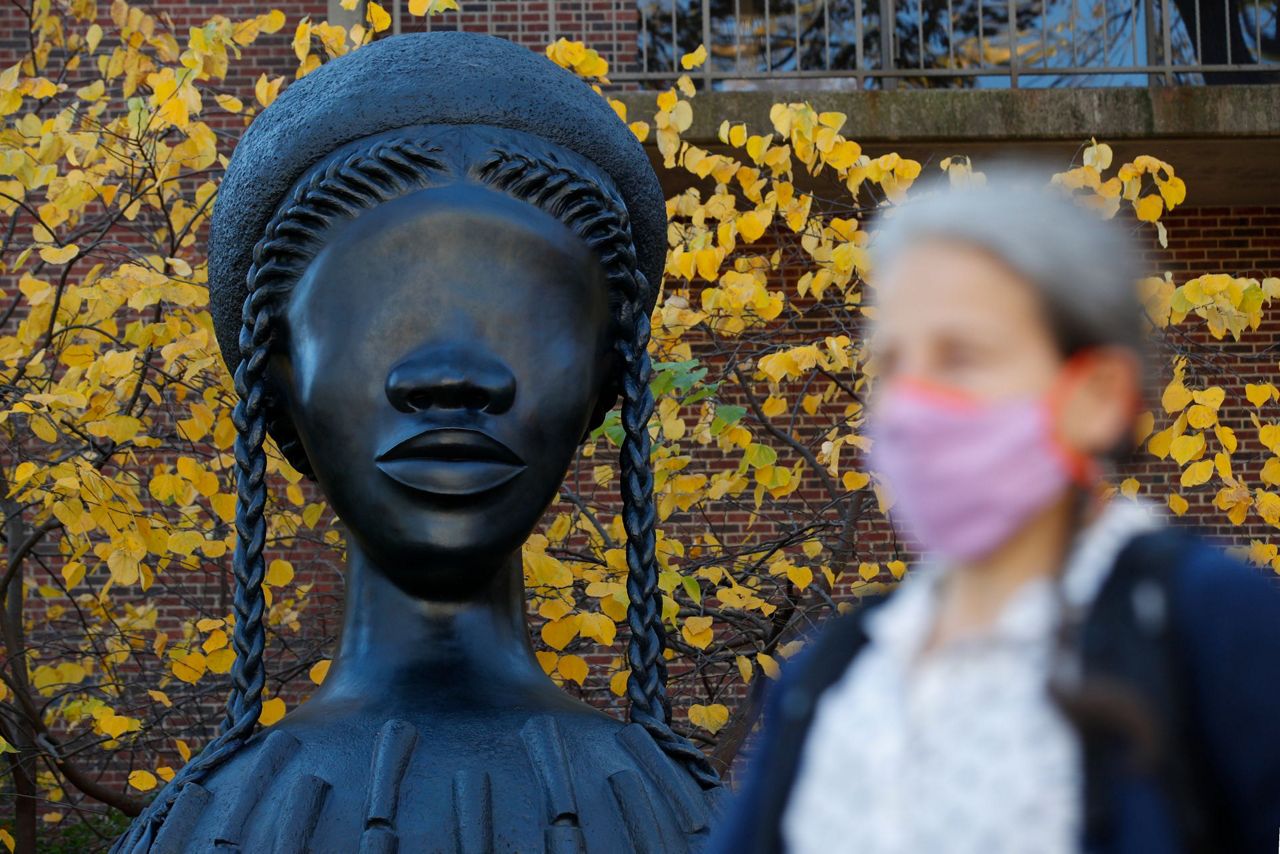 Massive Simone Leigh sculpture now greets Penn students