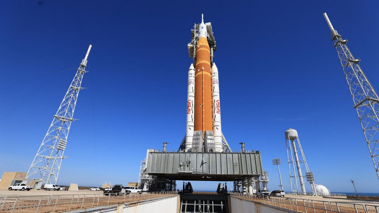 Lawmakers react to ceasefire; Nasa budget cuts