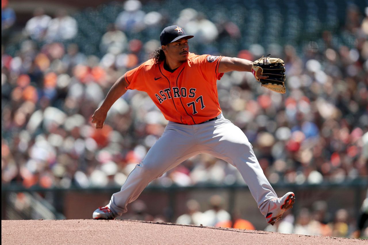 Bryant homers in Giants debut, San Francisco tops Houston