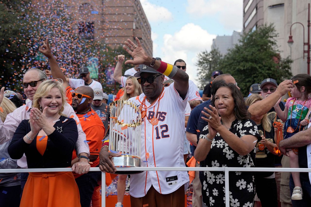 Fans line up in Houston for parade celebrating Astros' win