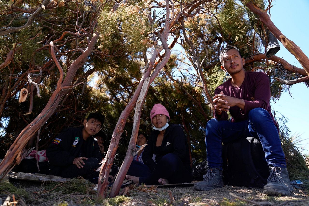 After a lull, asylum-seekers adapt to US immigration changes and again ...