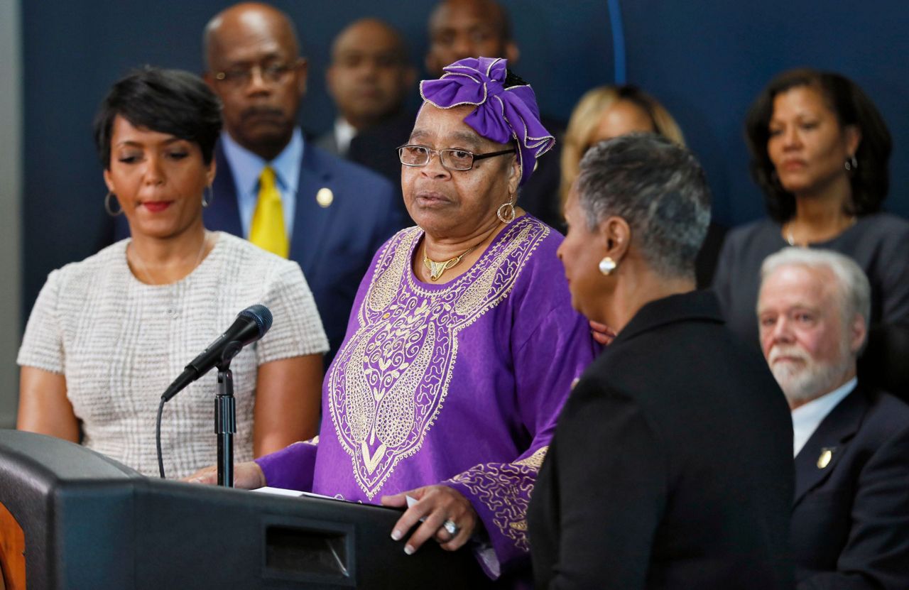 Atlanta's Mayor pushes for review in 'Child Murders' cases