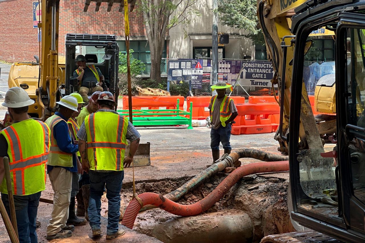 Atlanta water woes extend into fourth day as city finally cuts off leak ...