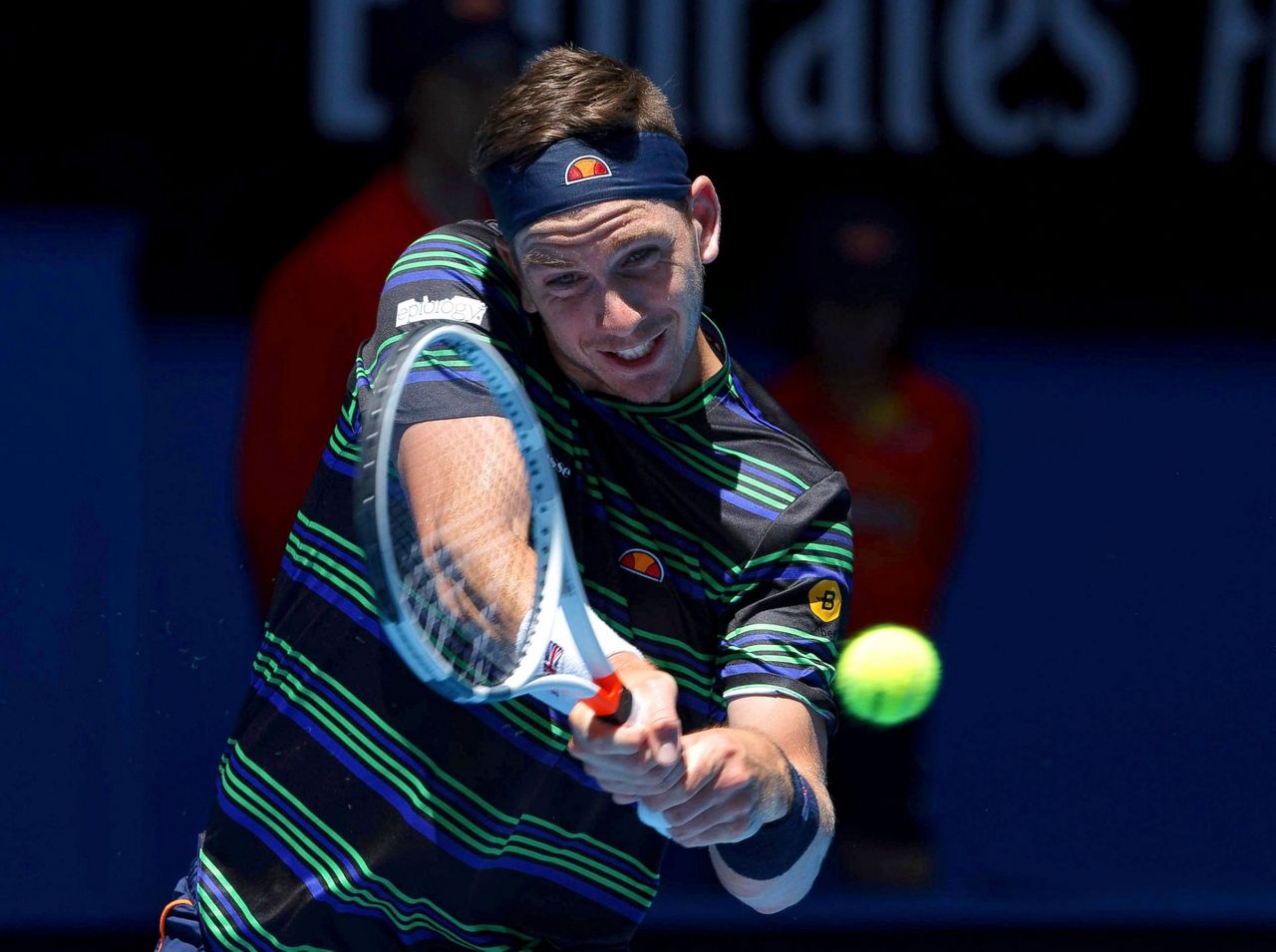 Federer wins to put Switzerland in Hopman Cup final