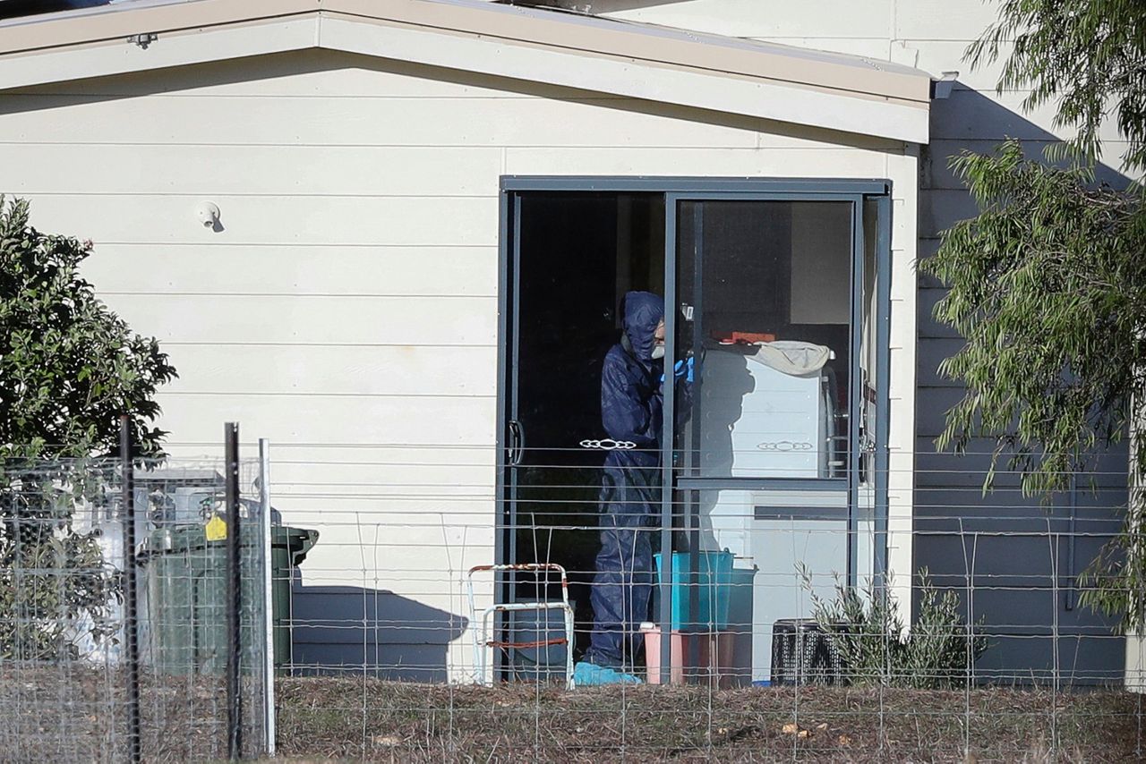 Grandfather is suspect in Australia mass shooting: official