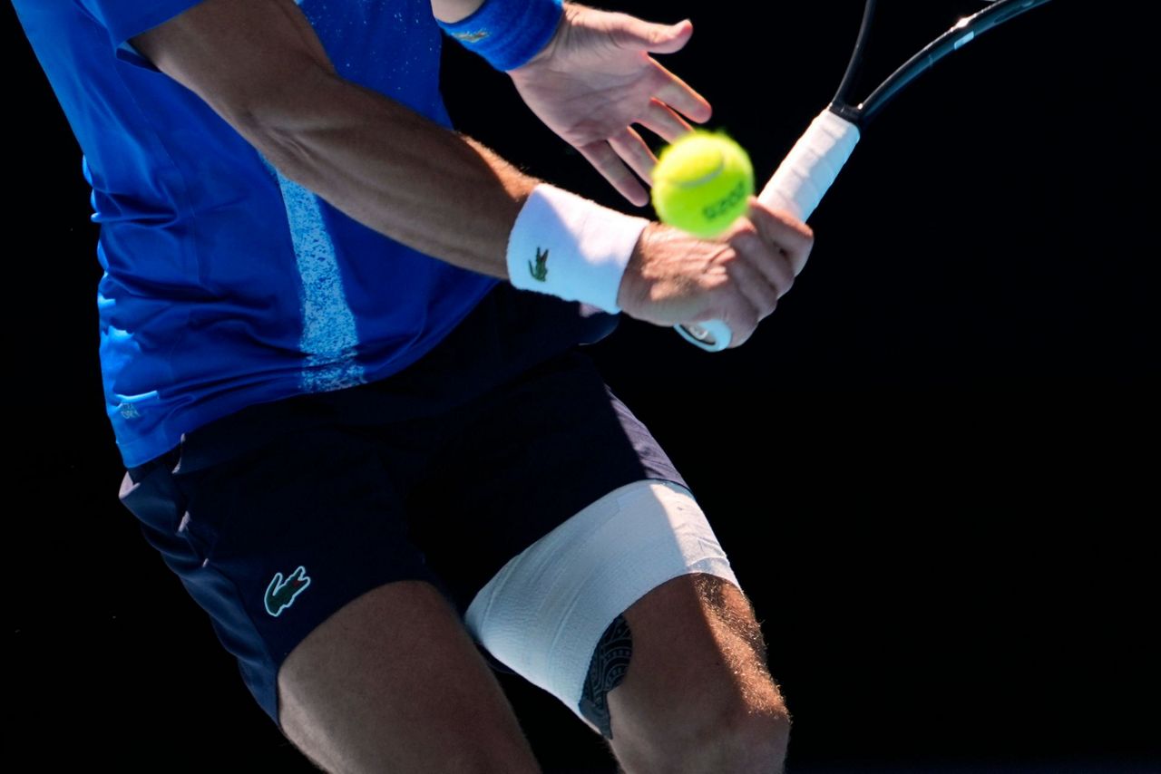 Novak Djokovic takes a jab at injury 'experts' by posting a picture of ...