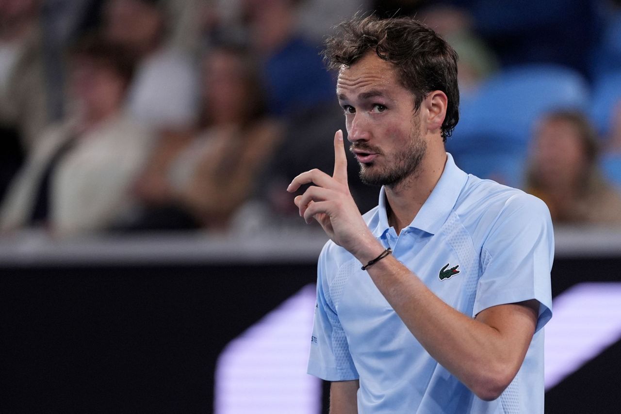 Learner Tien beats Daniil Medvedev and is the youngest US man in ...