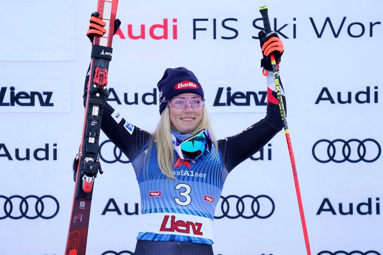 Mikaela Shiffrin masters tough course conditions at women's World Cup GS for career win 92