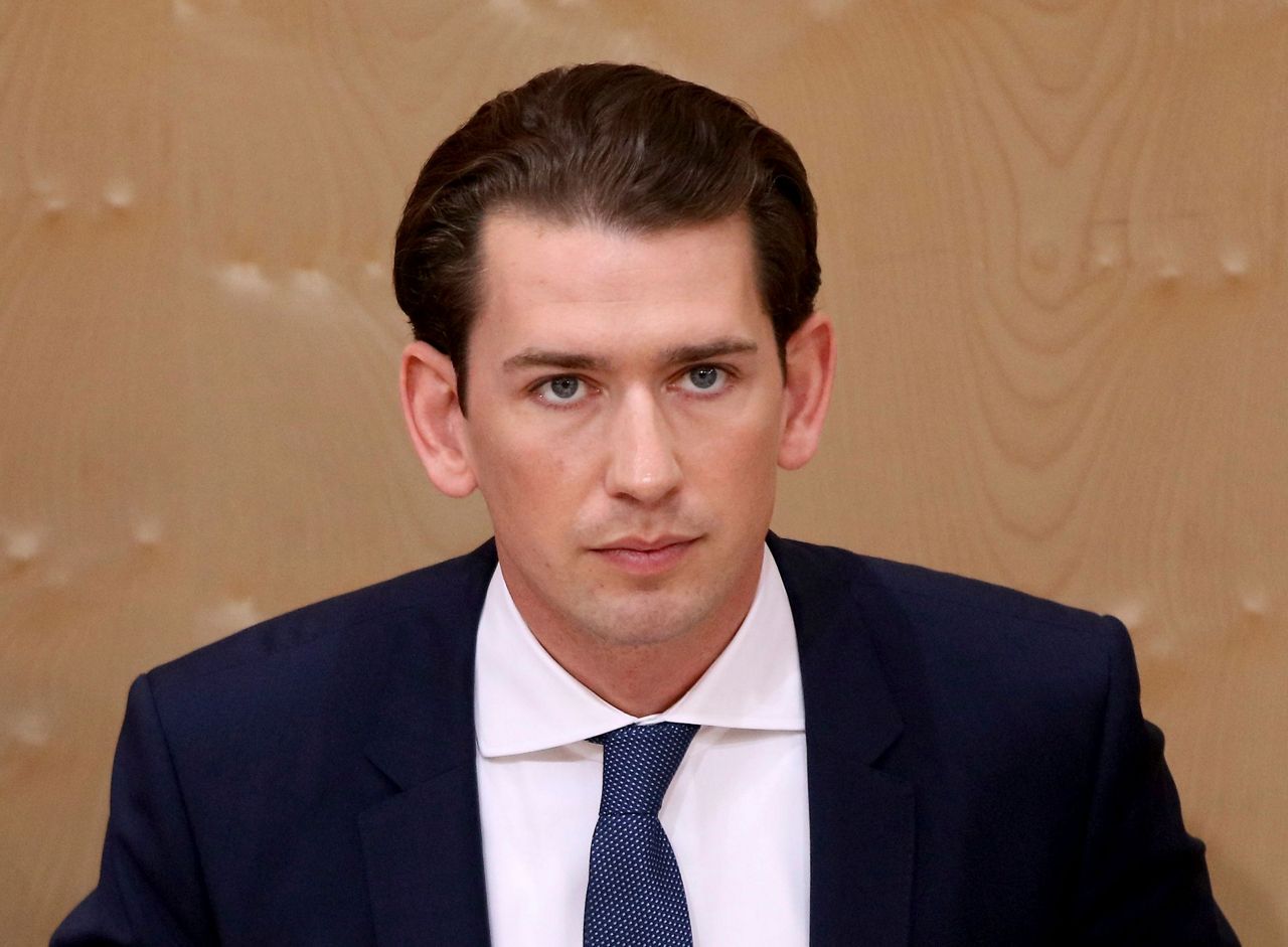 Far-right to vote against Austrian leader in parliament