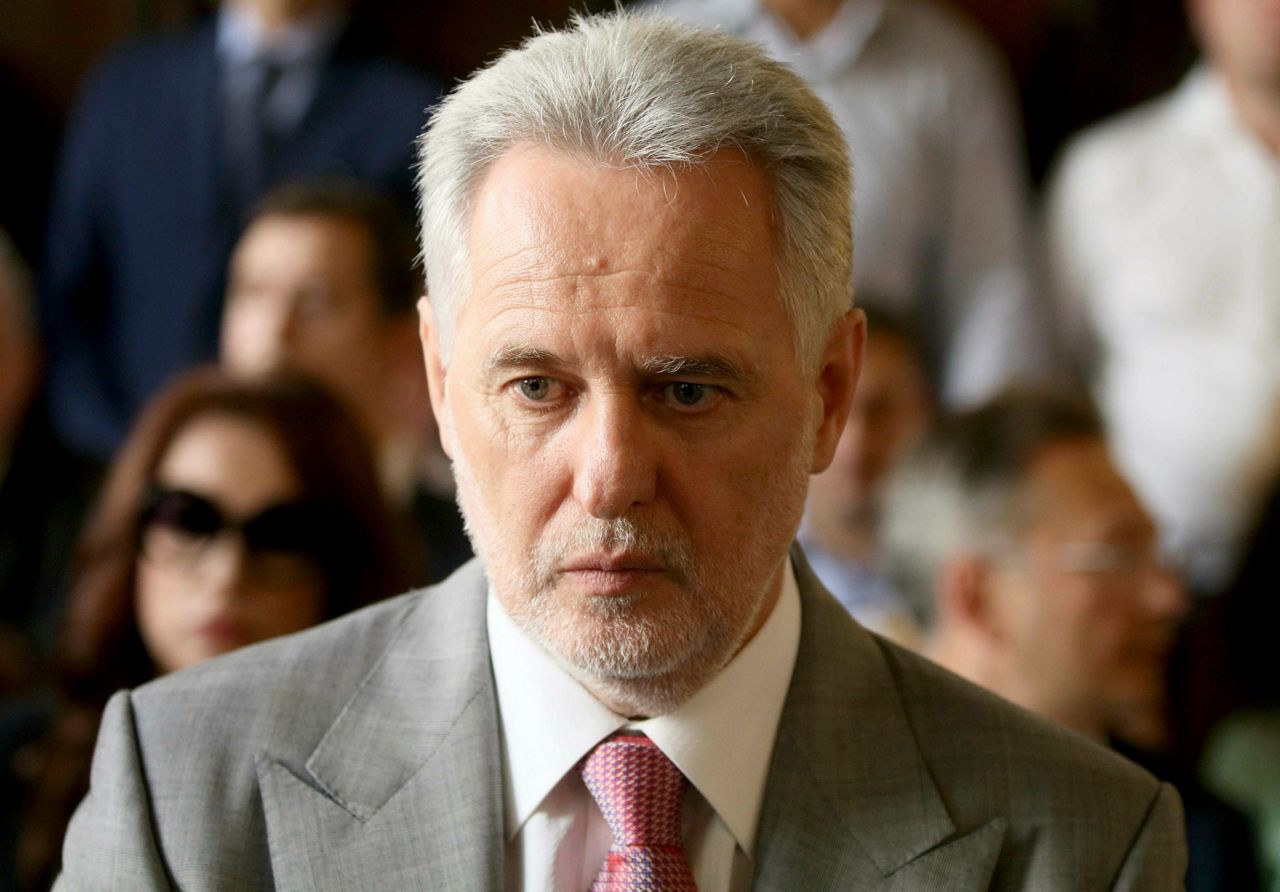 Top Austrian court says Ukrainian oligarch can be sent to US