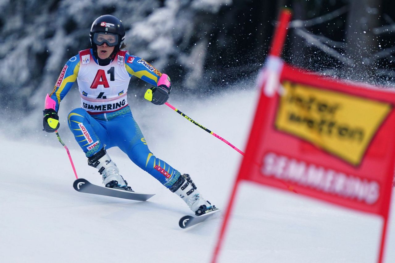 Olympic champion Sara Hector leads World Cup GS after 1st run. Mikaela ...