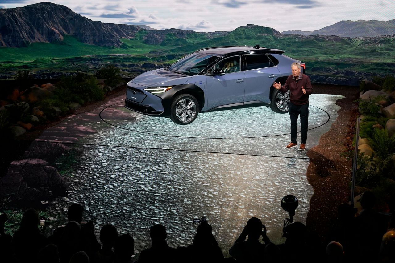 Electric vehicles get spotlight at Los Angeles Auto Show