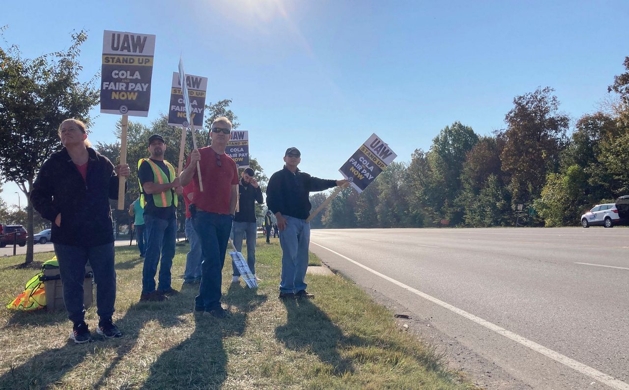 Auto workers escalate strike, walking out at Ford's largest factory and ...