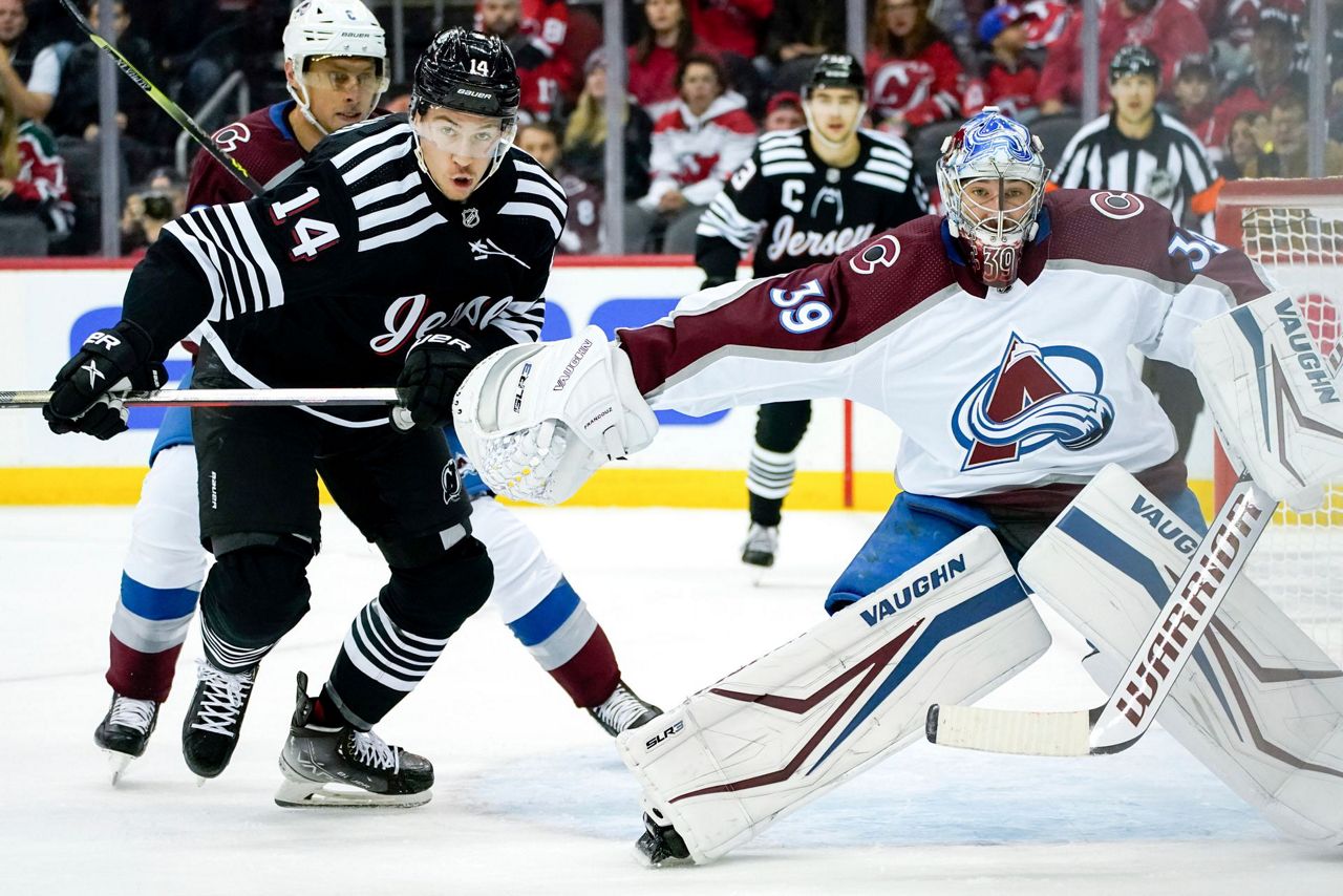 Hughes scores to back Vanecek, Devils beat Avalanche 1-0