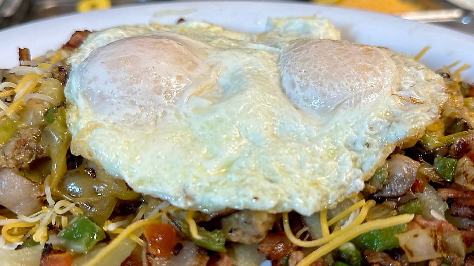 Palmetto's D’s Breakfast & Burgers hearty skillet dish