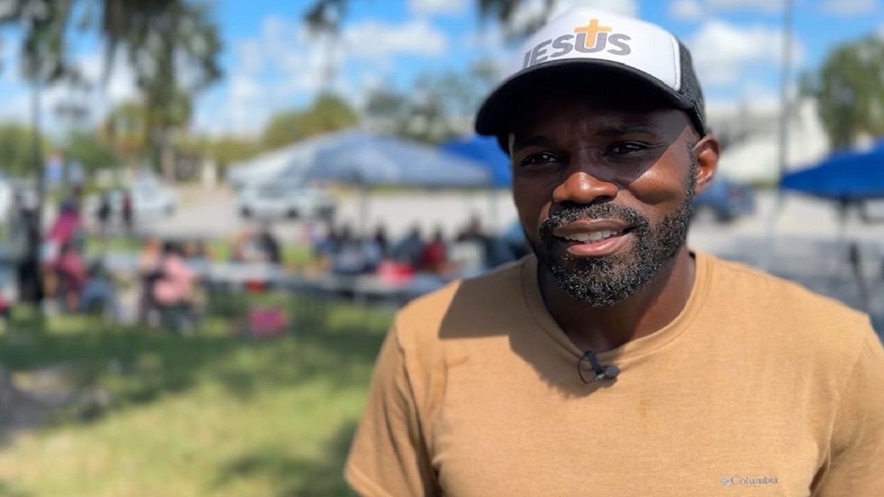 Hennry Idleburgh Jr. helps the homeless in downtown Tampa