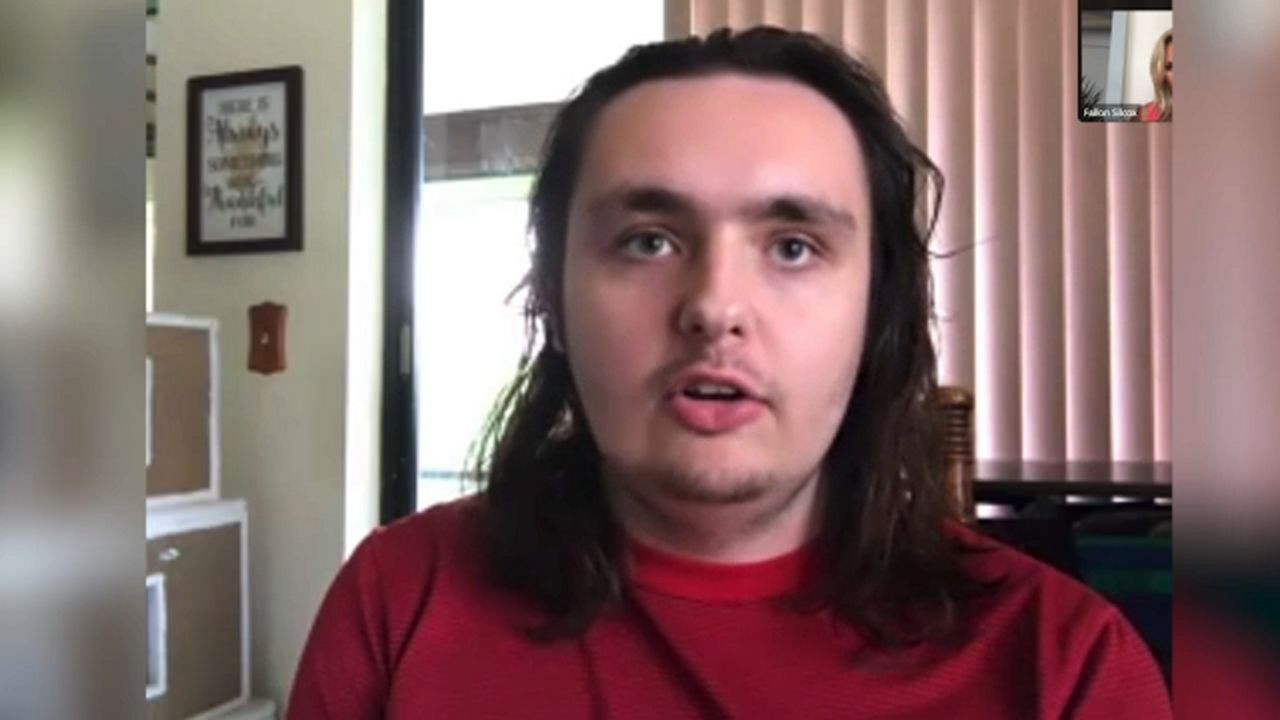 Pinellas teen urging parents to vaccinate their children