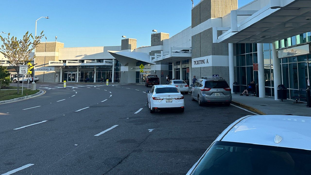 PIE adds 60+ flights Thanksgiving week, parking to be full