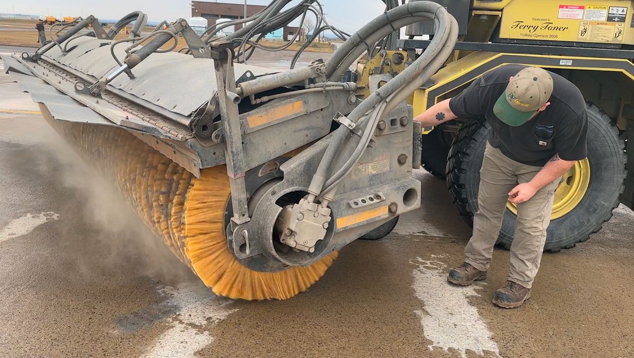 What crews at the BNIA do when there is no snow