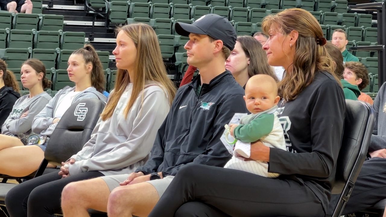 Borseth retires after 21 years at UWGB