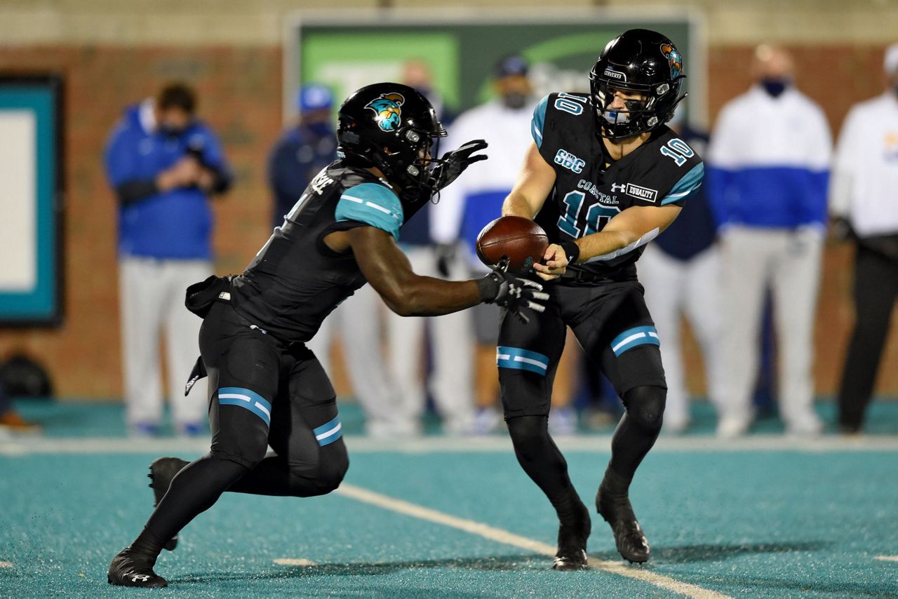 No. 14 Coastal Carolina holds off No. 8 BYU 22-17