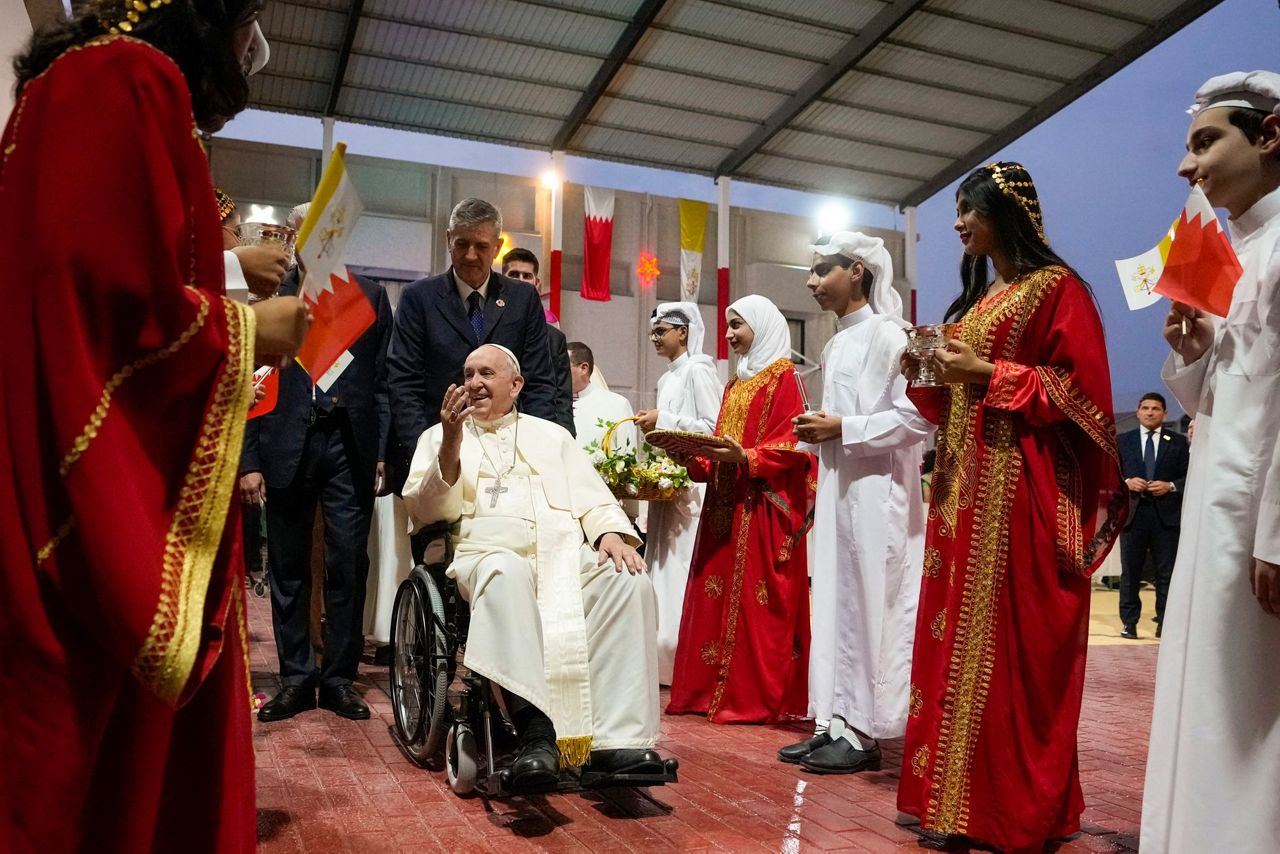 Thousands pack Bahrain national stadium for pope's main Mass