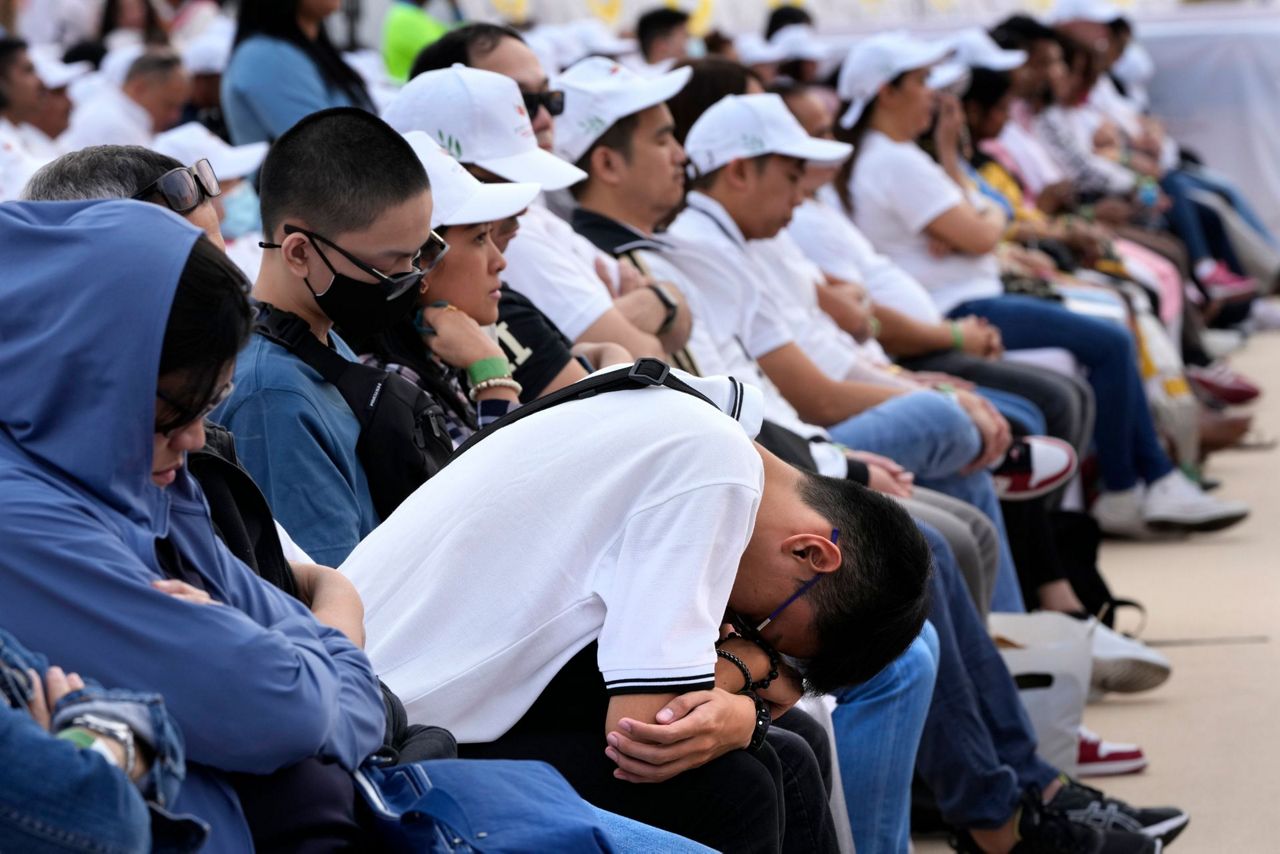 Thousands pack Bahrain national stadium for pope's main Mass