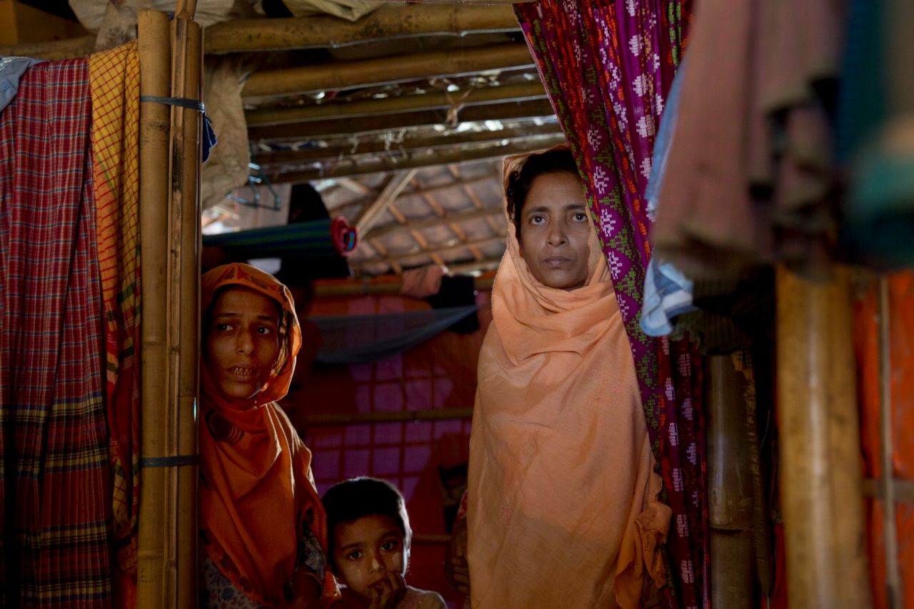 Bangladesh says Rohingya who volunteer will go to Myanmar