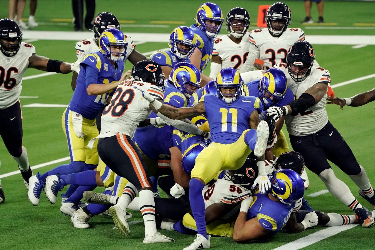 Rams dominate matchup of tough defenses, beat Bears 24-10