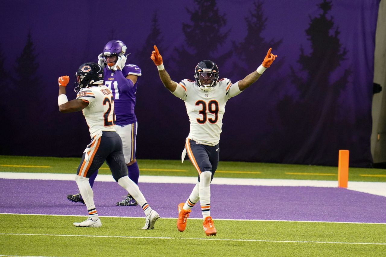 Bears beat Vikings 33-27 to stay in stride in playoff race