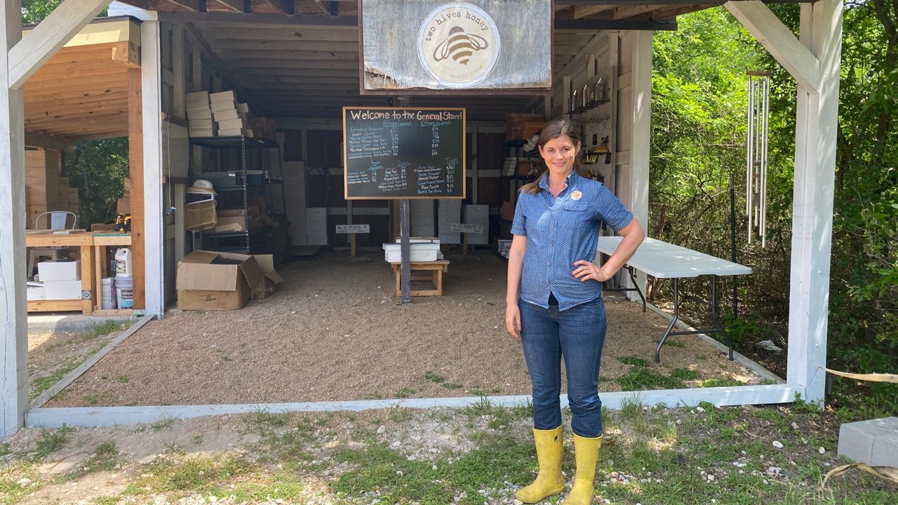 Texas beekeeper says winter freeze impacted hives