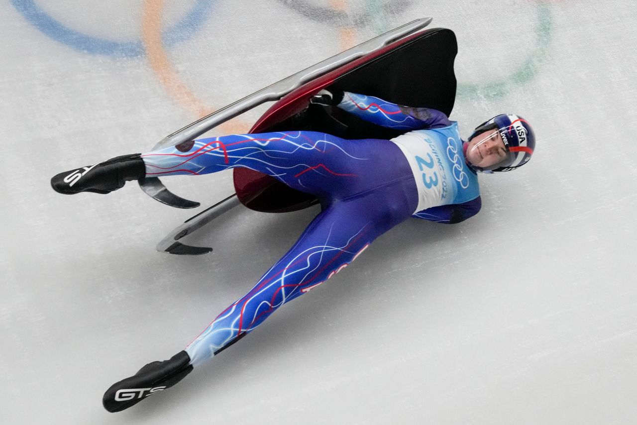 Geisenberger, once again, leads Olympic women's luge event