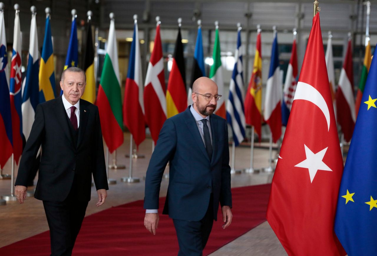 Turkey, EU to hold talks amid standoff over migrants.