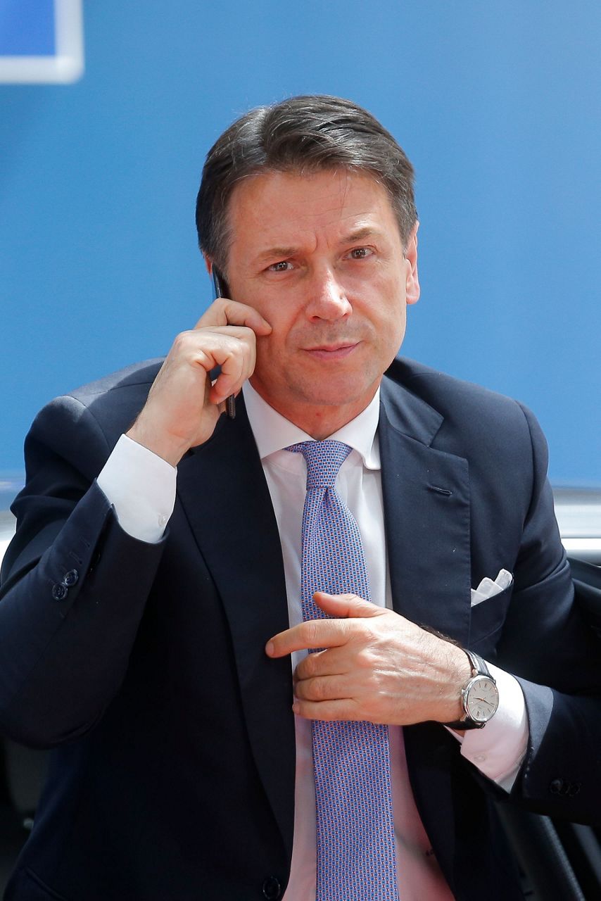 EU leaders set for battle royal over bloc's top jobs