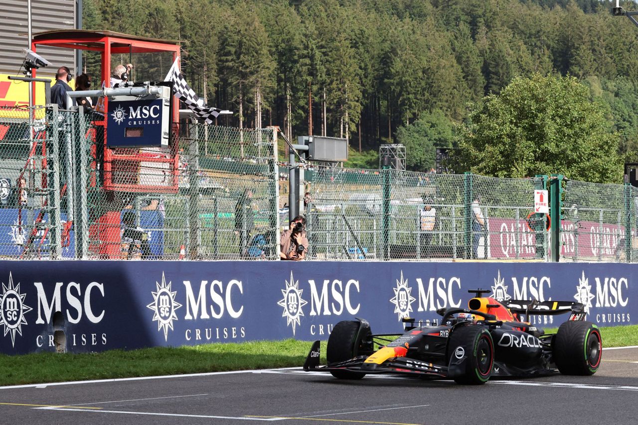 F1 leader Verstappen wins rain-hit Belgian GP sprint race. Piastri is ...