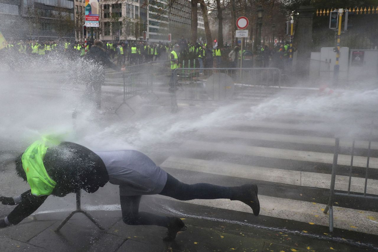 Brussels march mimics 'yellow jacket' France protests