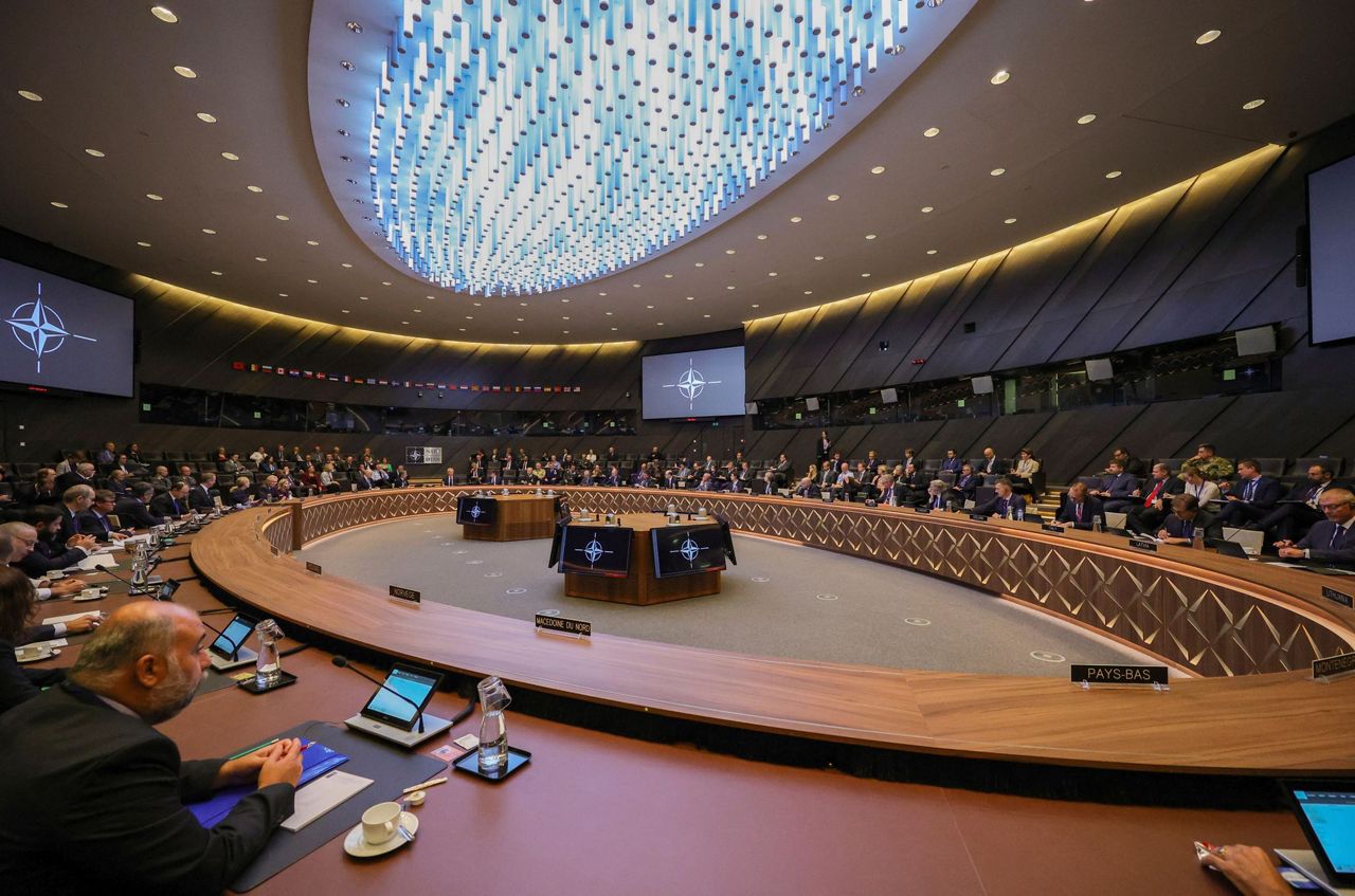 US, NATO note Ukraine army gains but see war dragging on