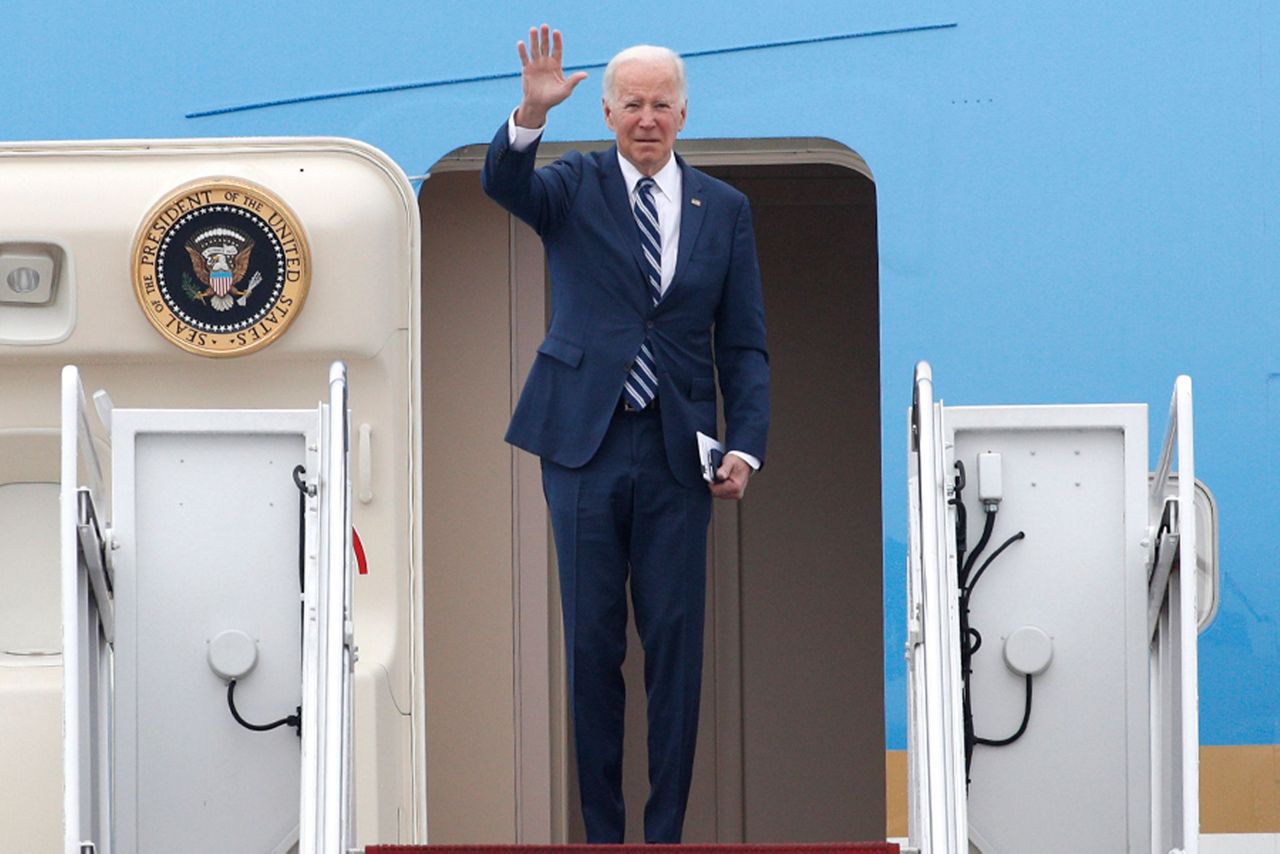 Biden to visit Arizona computer chip site, highlight jobs